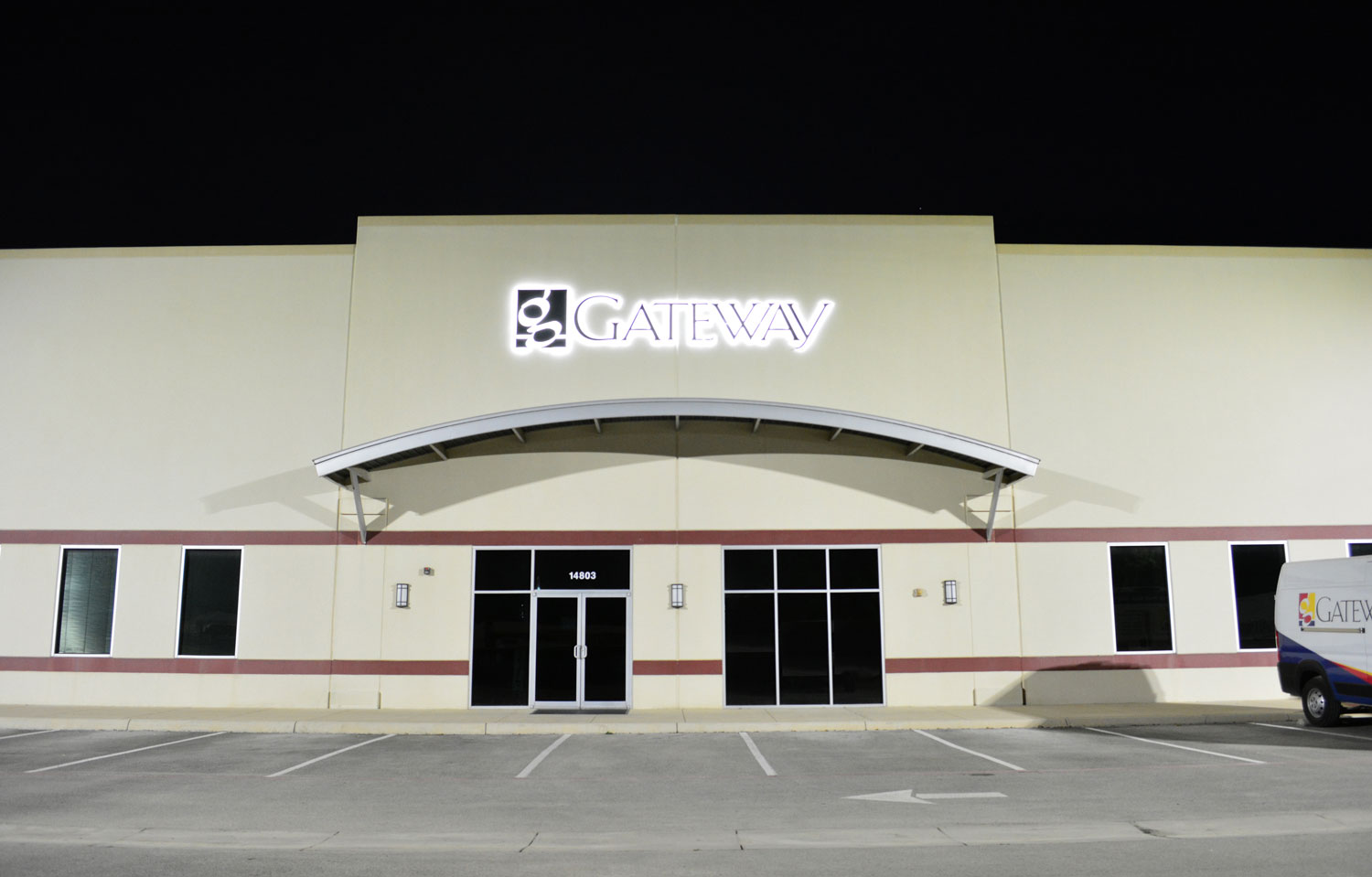 Versatile Training Table Furniture: Get Creative with Gateway